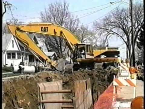 Steel Trench Box Installation (Part 2) - TrenchTech, Inc. Trench ...