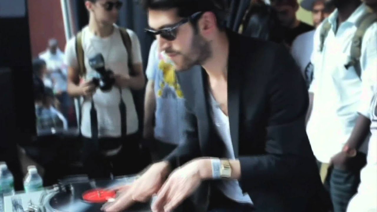 Alain "A-Trak" Macklovitch - YouTube