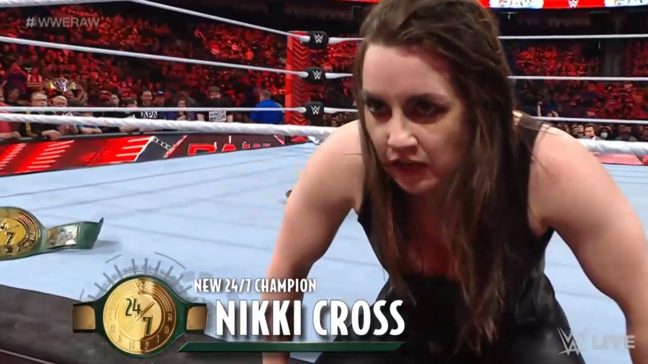 Nikki Cross wins the 24/7 Championship - WWE Raw 11/7/2022 - YouTube