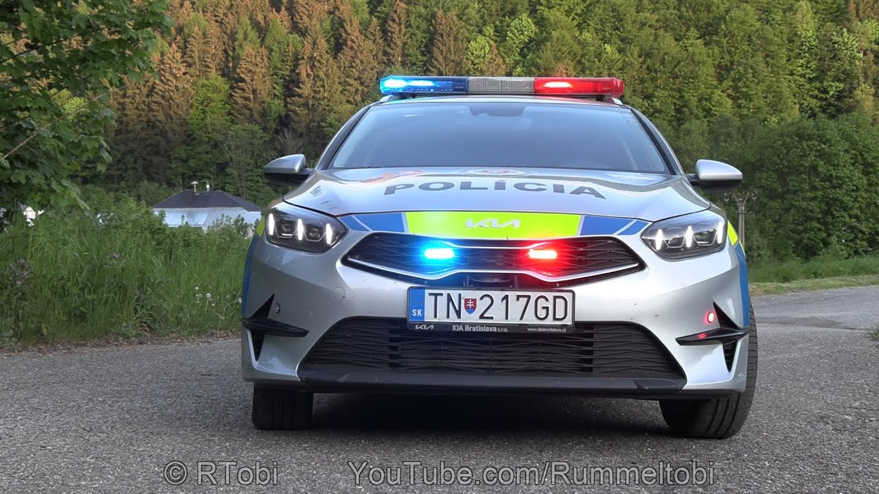 NEW Slovak Police Kia Ceed - light setup & siren demo + new "Slovakian ...