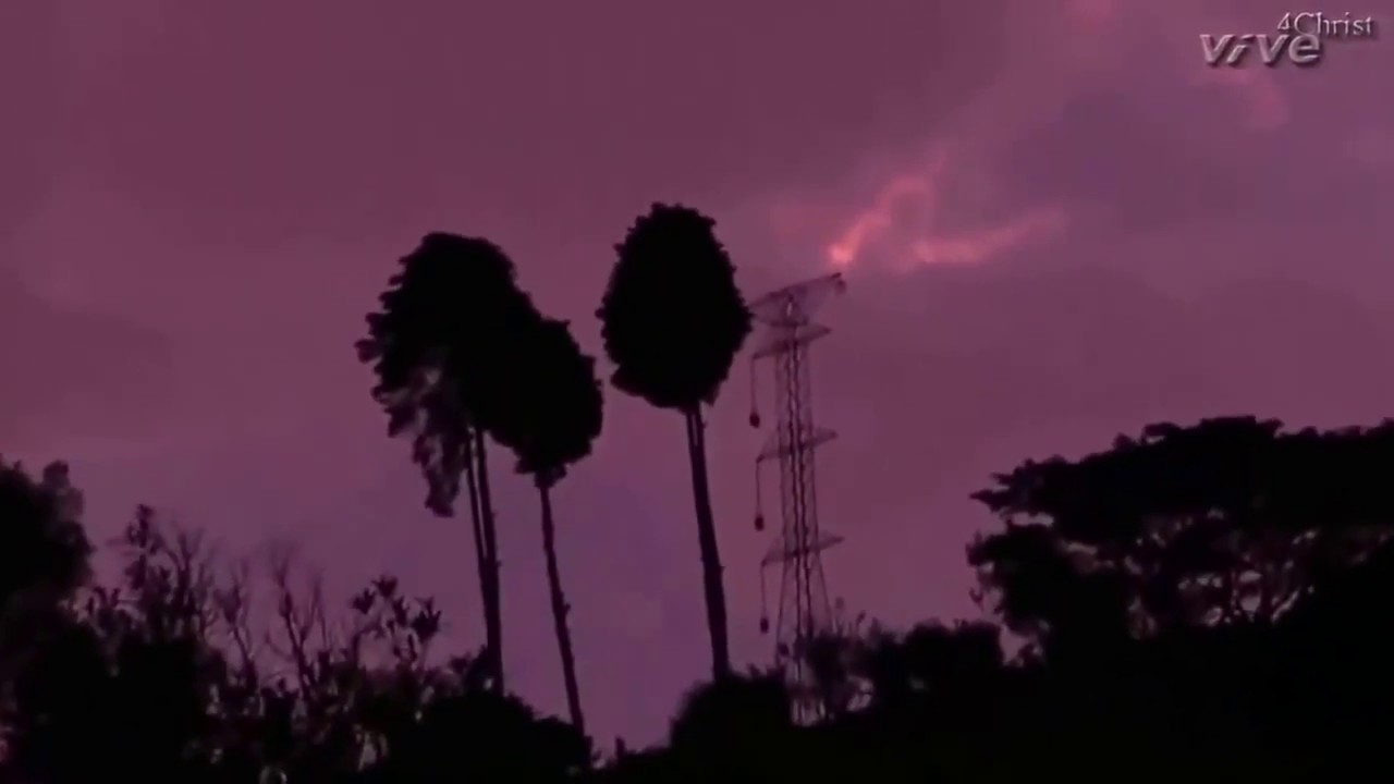 MYSTERIOUS RED SKY WITH SCARY TRUMPET SOUNDS CAUGHT ON CAMERA IN SPAIN ...