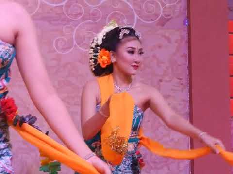 hot javanese traditional dance