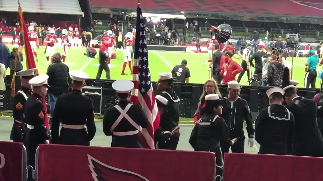 Awesome MNF in Mexico City - military flag escorts for both countries ...