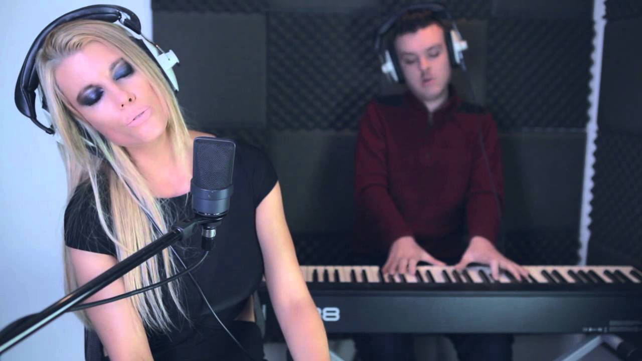 Katie Stewart singing - Hallelujah - YouTube