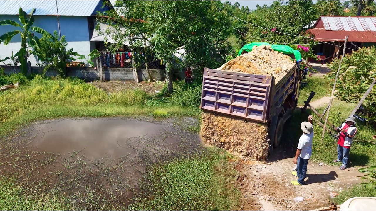Be Watchful Beginning New Task!Work Hard Truck5T Loading Soil,Use ...