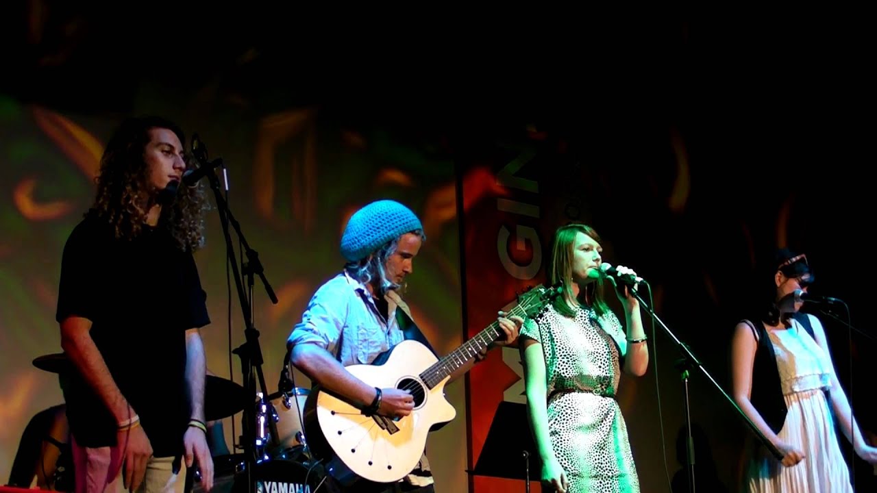 Hayley + Luke - Peas & Carrots - YouTube