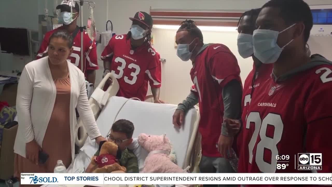 Arizona Cardinals players inspire children at Valley Burn Center - YouTube