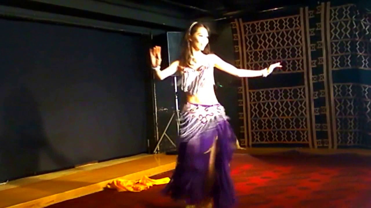 Nisreen Belly Dance Solo-Tabla Solo - YouTube
