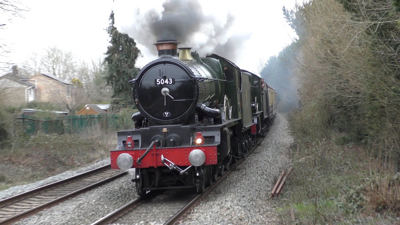 Double Headed Castles 5043 Earl Of Mount Edgcombe & 7029 Clun Castle at ...