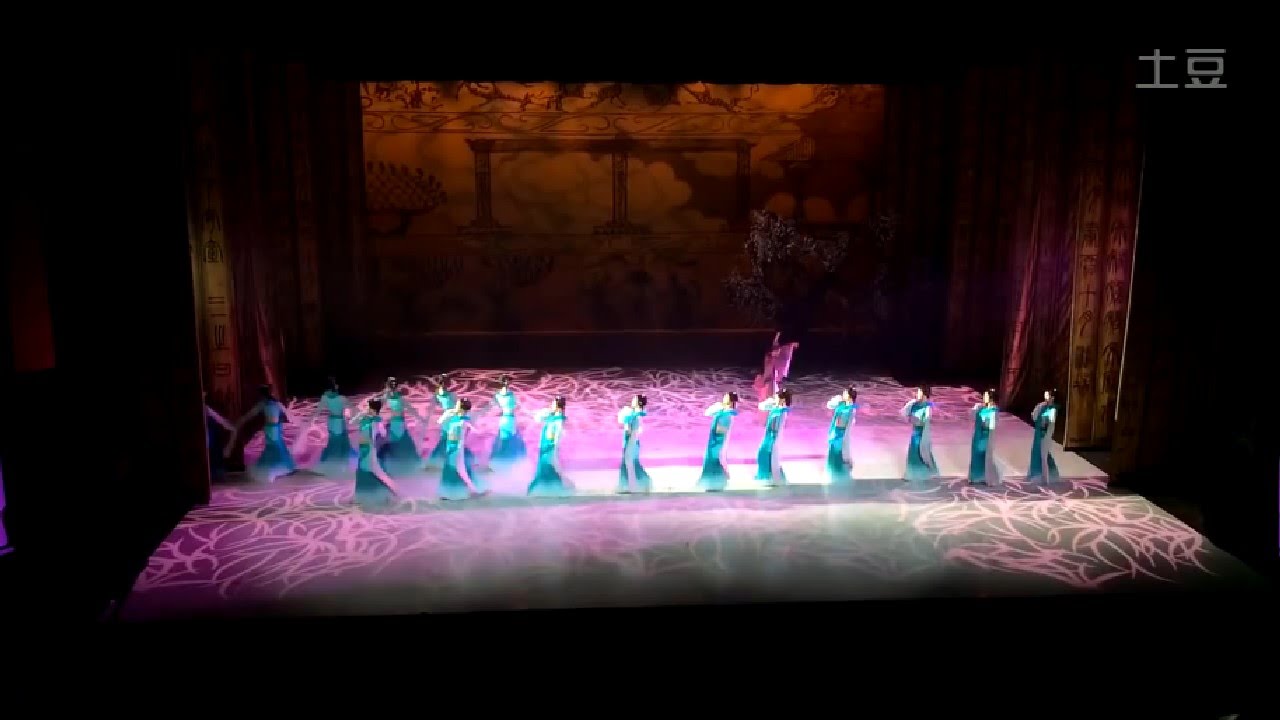 Beautiful Chinese Classical Dance【5】《采薇舞》E-720p HD. - YouTube