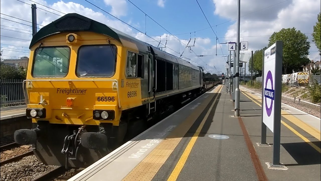 Freightliner Class 66s at West Ealing - YouTube