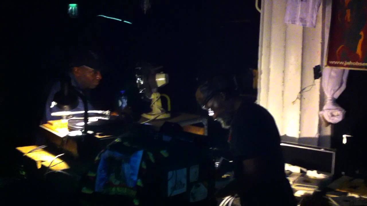 JAH OBSERVER SOUND SYSTEM - LAST DANCE IN UK - Brixton MASS 07-10-11 Pt ...