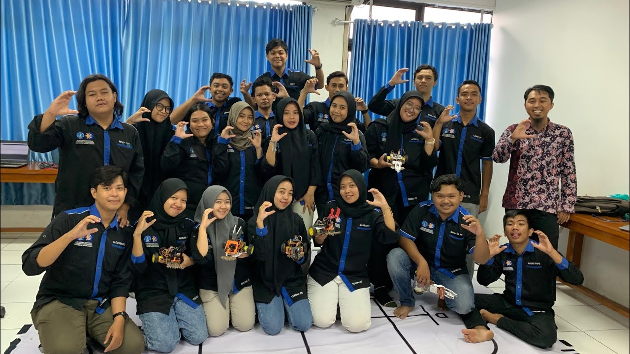 LOMBA ROBOTIKA LINE FOLLOWER TKK 4C-2024 - YouTube