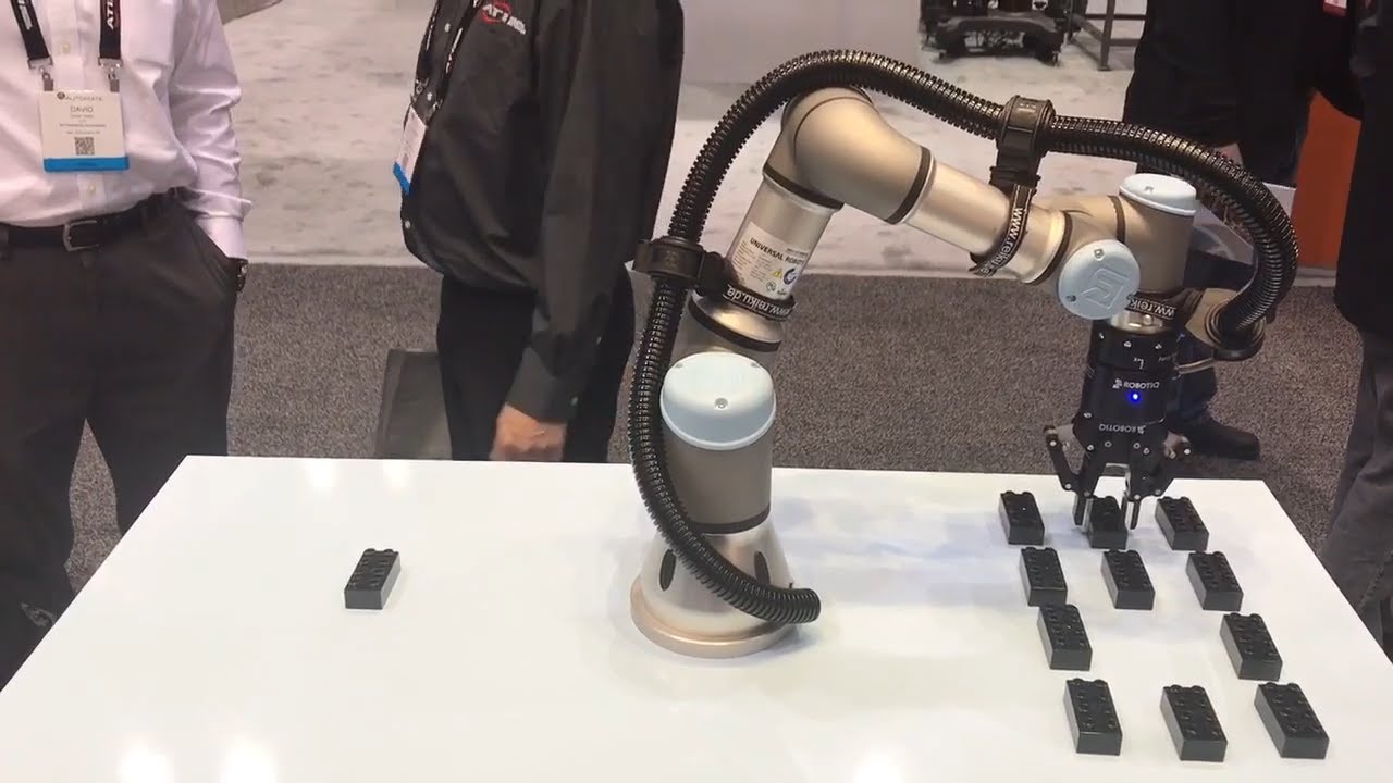 Automate 2017: Robotiq wrist camera & gripper at the UR booth - YouTube