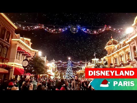 Disneyland Paris, Santa's first Christmas Surprise! It's snowing ...
