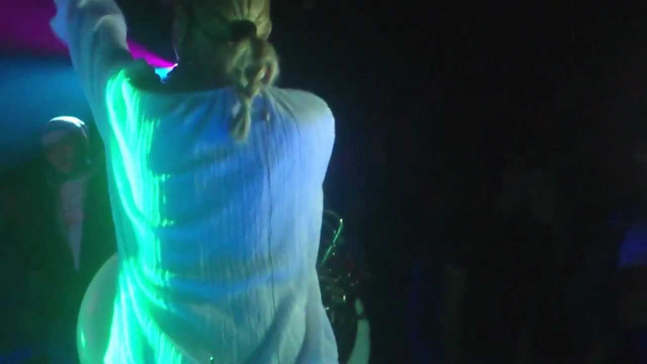 Камелия И Виво Монтана - Live@Planeta Payner Kyustendil 09.02.2013 ...