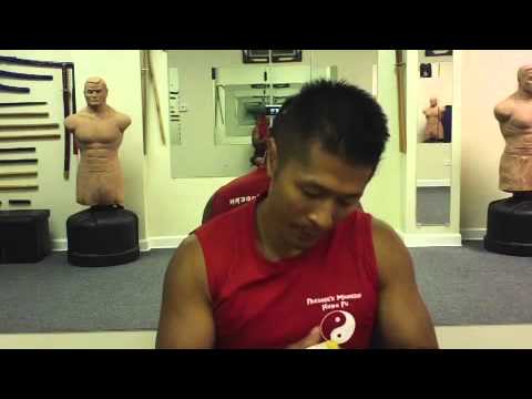 Woodlock Chinese Medicine oil to relieve joint pains - YouTube