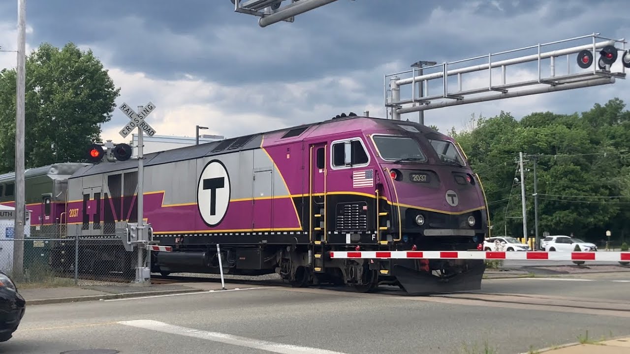 MBTA HSP46 Passes by Whitman Station - Railfanning the MBTA - YouTube