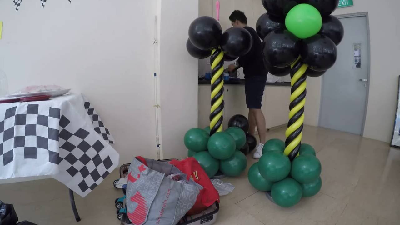 Balloon Traffic Lights (Time Lapse) - YouTube