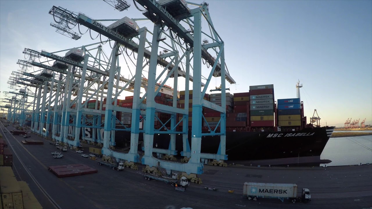 Time Lapse: MSC Isabella at the Port of Los Angeles - YouTube