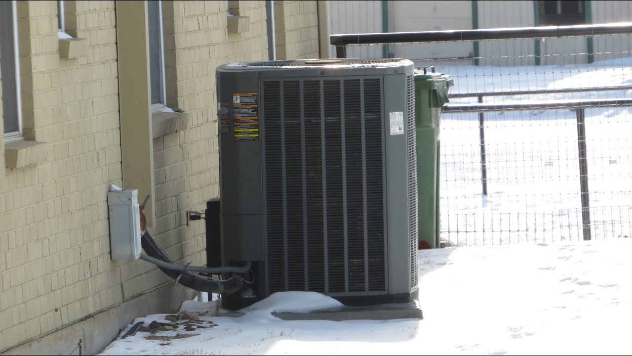 2009 Trane XR15 Heat Pump - LONG Defrost Cycle - YouTube