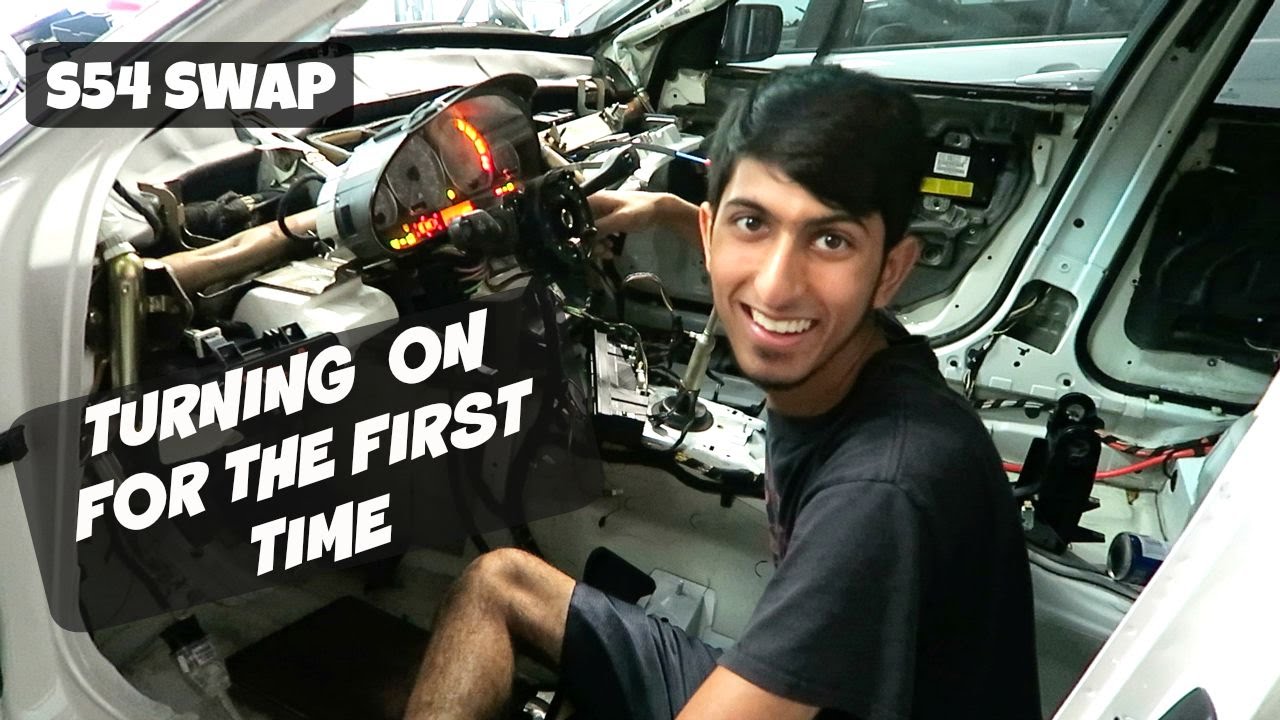 STARTING THE S54 SWAP CAR ON FOR THE FIRST TIME! - YouTube