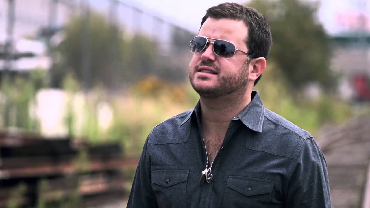 Wade Bowen - When I Woke Up Today (Official Music Video) - YouTube