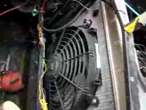 Chevy GM 5.7 350 V8 idle and rev up - YouTube