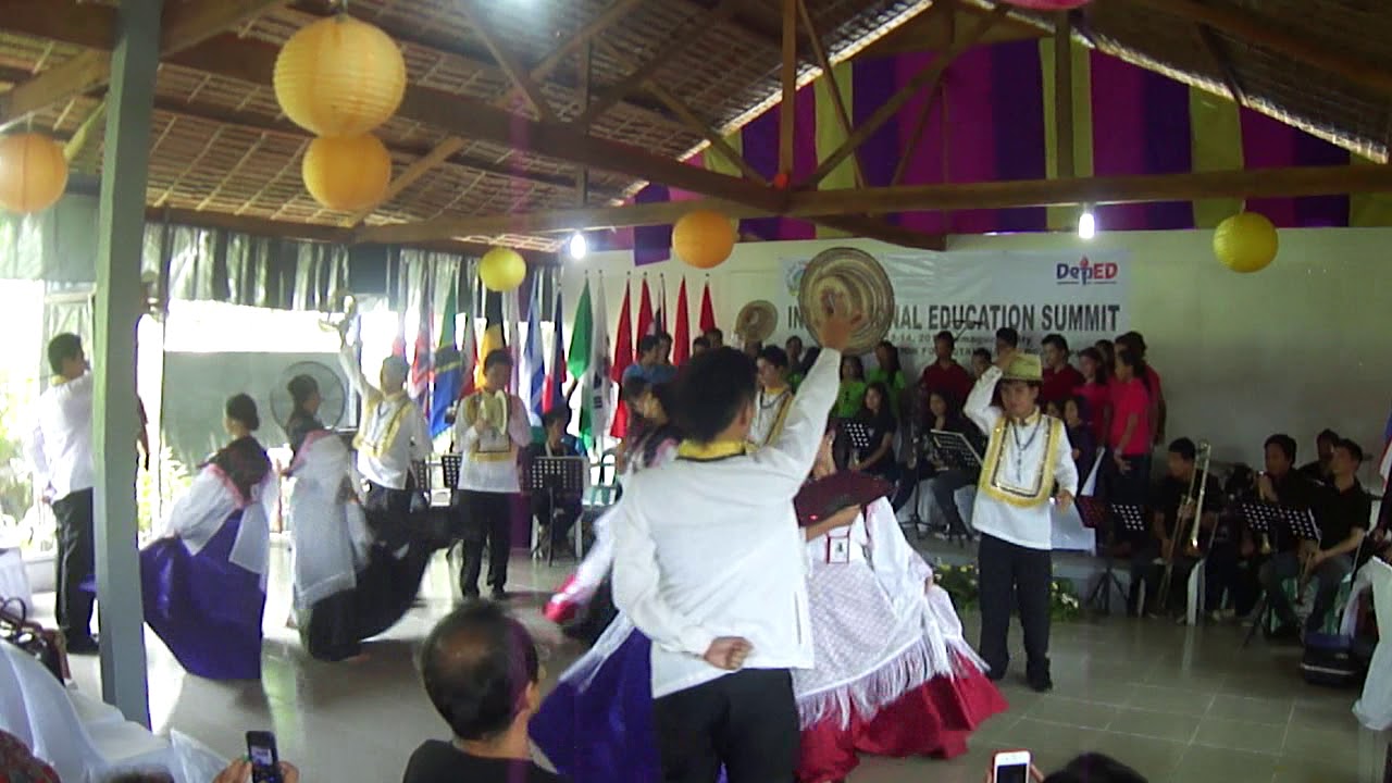 LANCEROS DE TAYABAS (Kabilin Dance troupe) - YouTube
