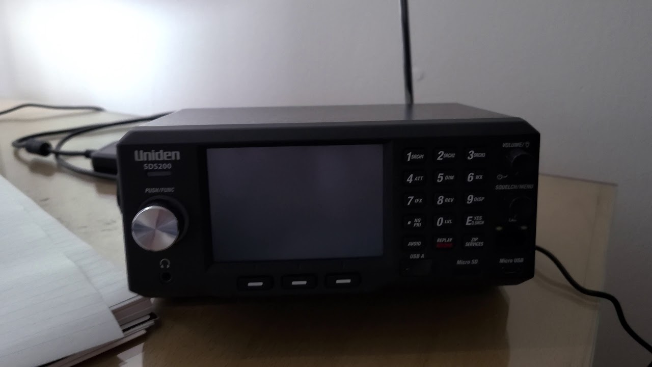 Uniden SDS200 Unboxing & First Power On - YouTube