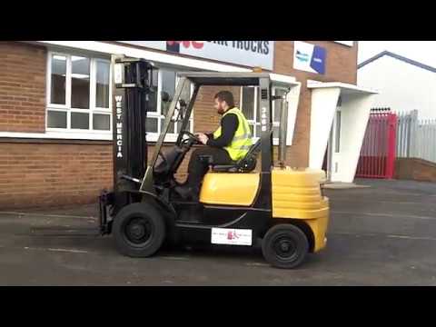 CATERPILLAR DP25 - YouTube