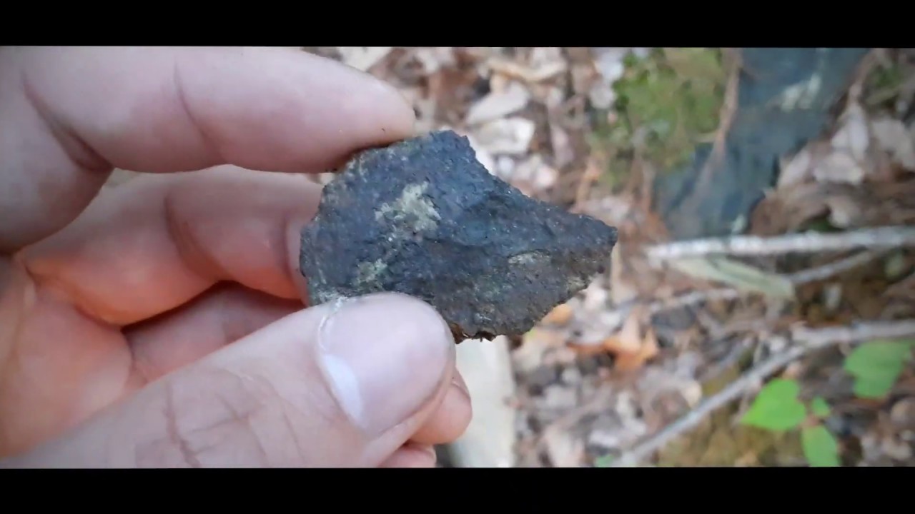 Rockhounding - Finding Cumberlandite - YouTube