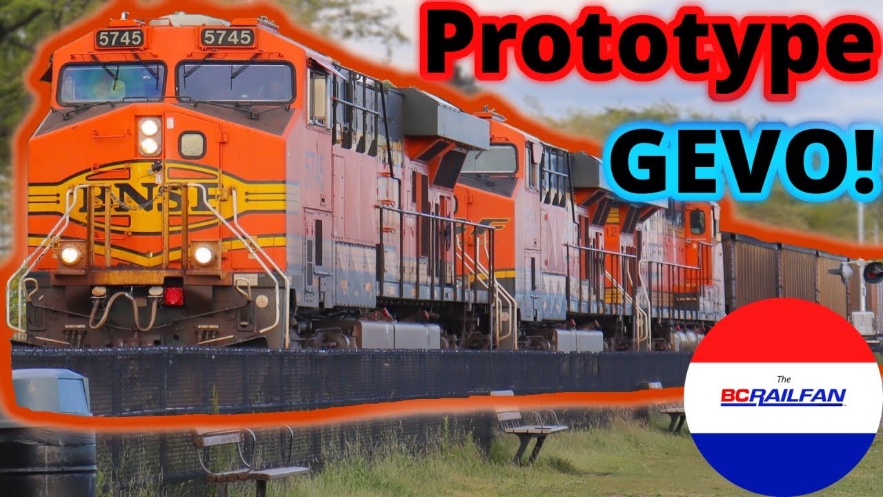 BNSF 5745 leads a northbound loaded coal train through White Rock, BC ...