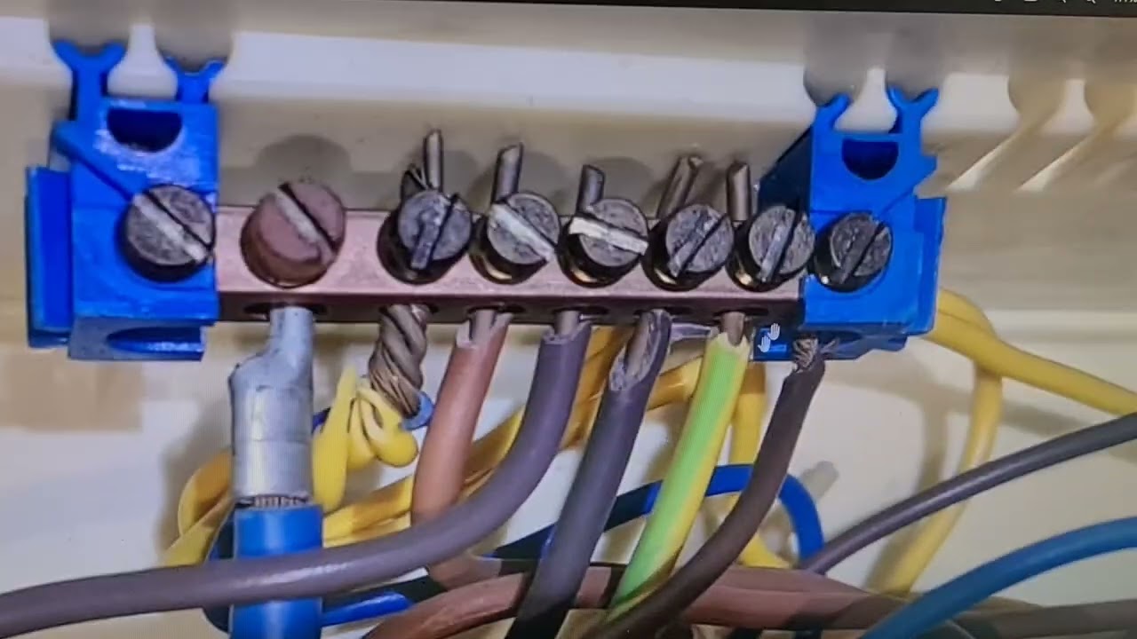 Tablou Electric facut cu mare "pricepere" conform normelor in vigoare ...