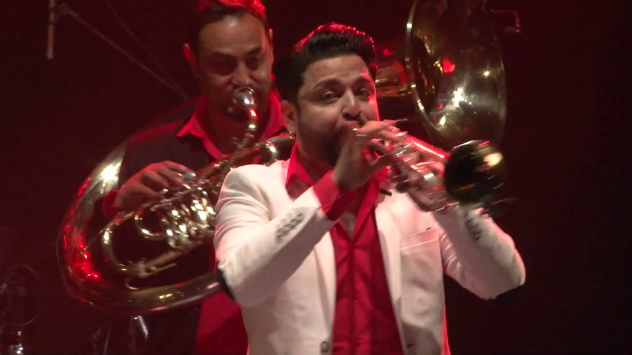 Dzambo Agusevi Orchestra Old Bazaar Groove (live in Skopje) - YouTube