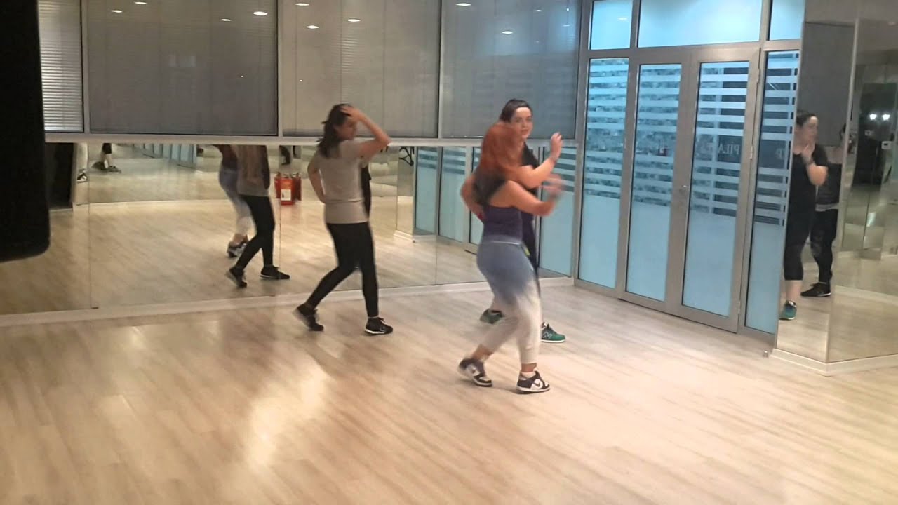 Zumba Turkey Gulcan Takus - Hande Yener Alt Dudak - YouTube