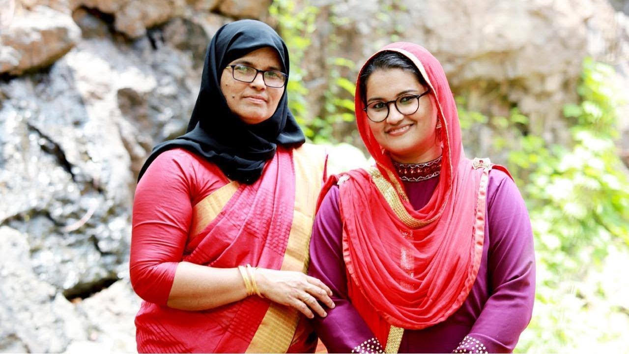 Marubhoovil | മരുഭൂവിൽ | Muslim Devotional Song | Benseera Rasheed | Balkis Rasheed - YouTube