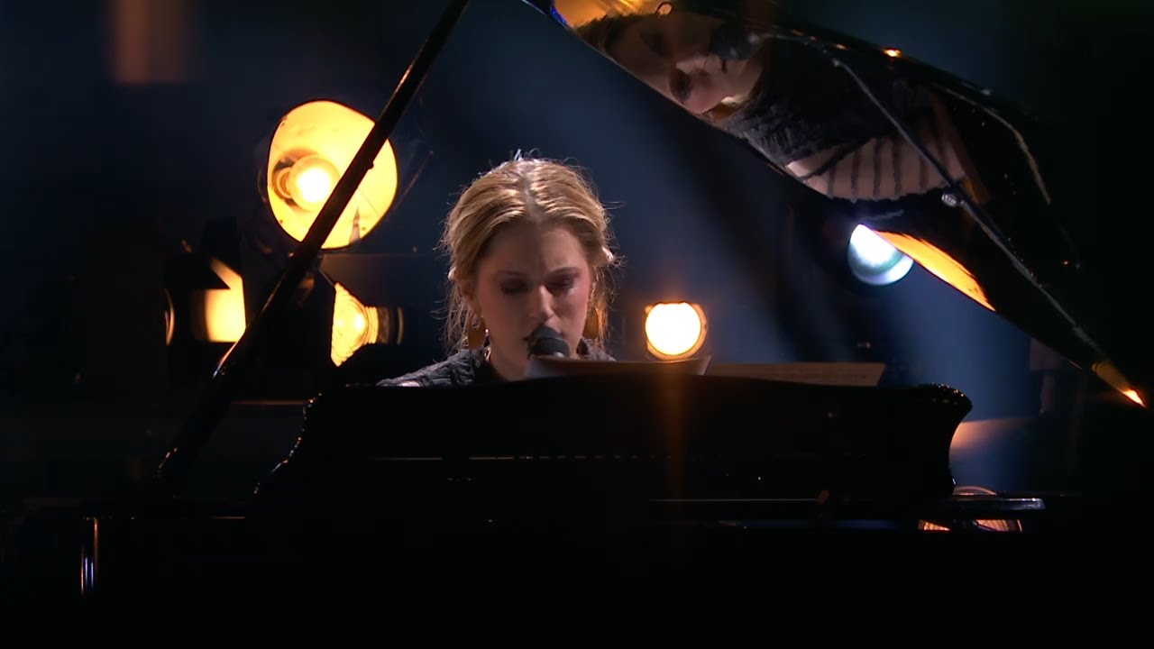 Susanne Sundfør - The Kiss (Judee Sill cover / live) - YouTube