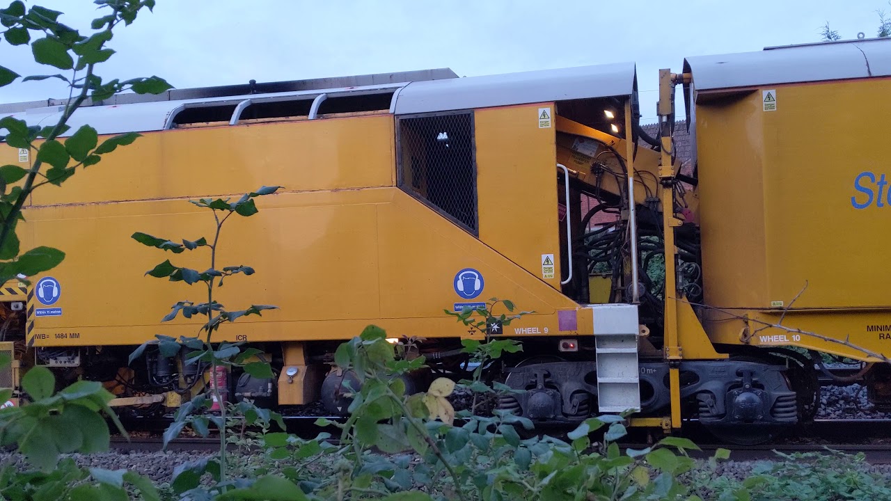 Network Rail Stoneblower railway track maintenance machine - YouTube