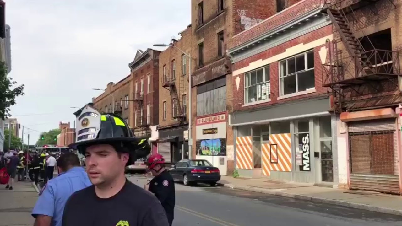 Poughkeepsie Building Collapse - YouTube