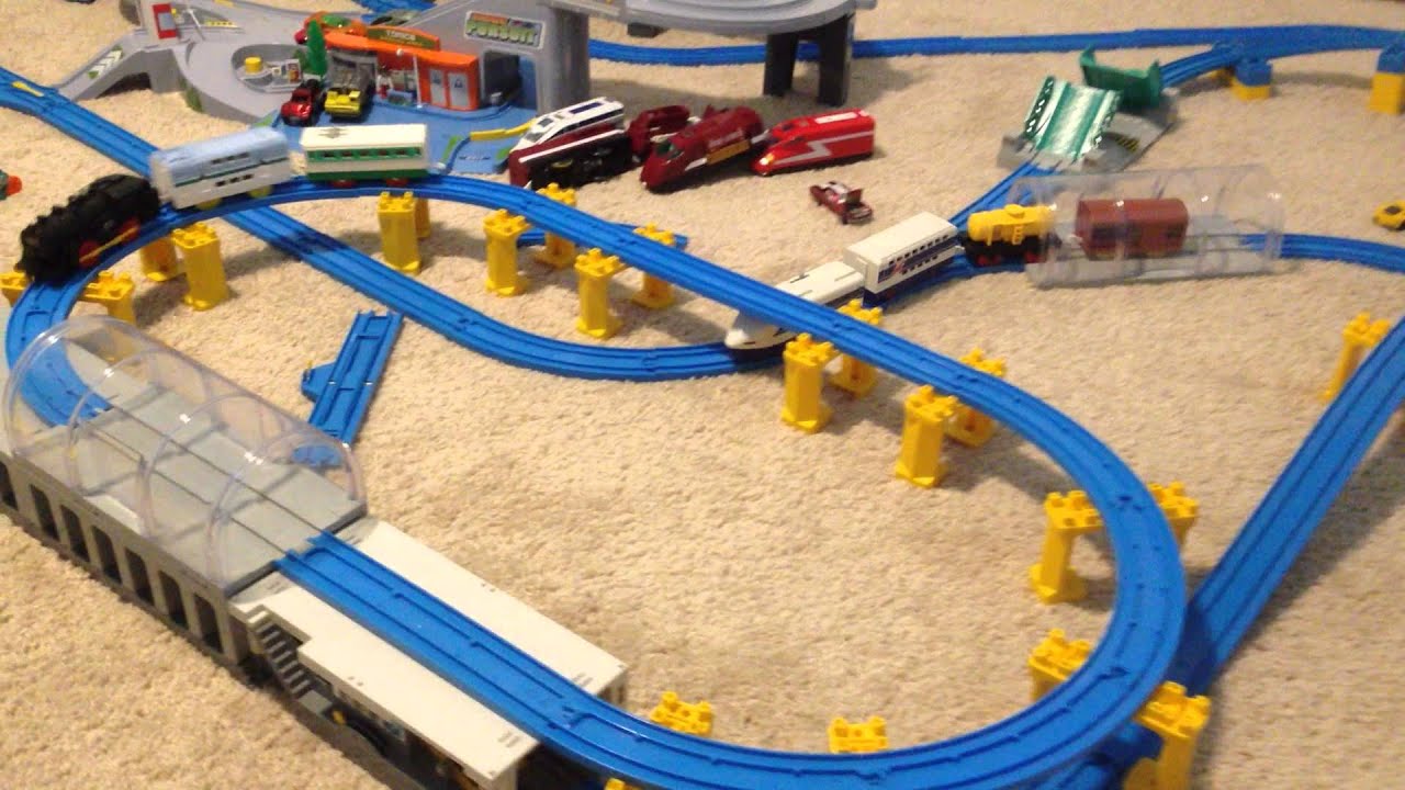 Tomy Tomica trains 2 - YouTube