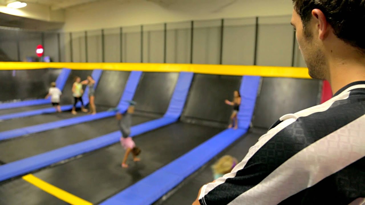 Cloud 10 Jump Club: An Amazing Place to Get Fit - YouTube