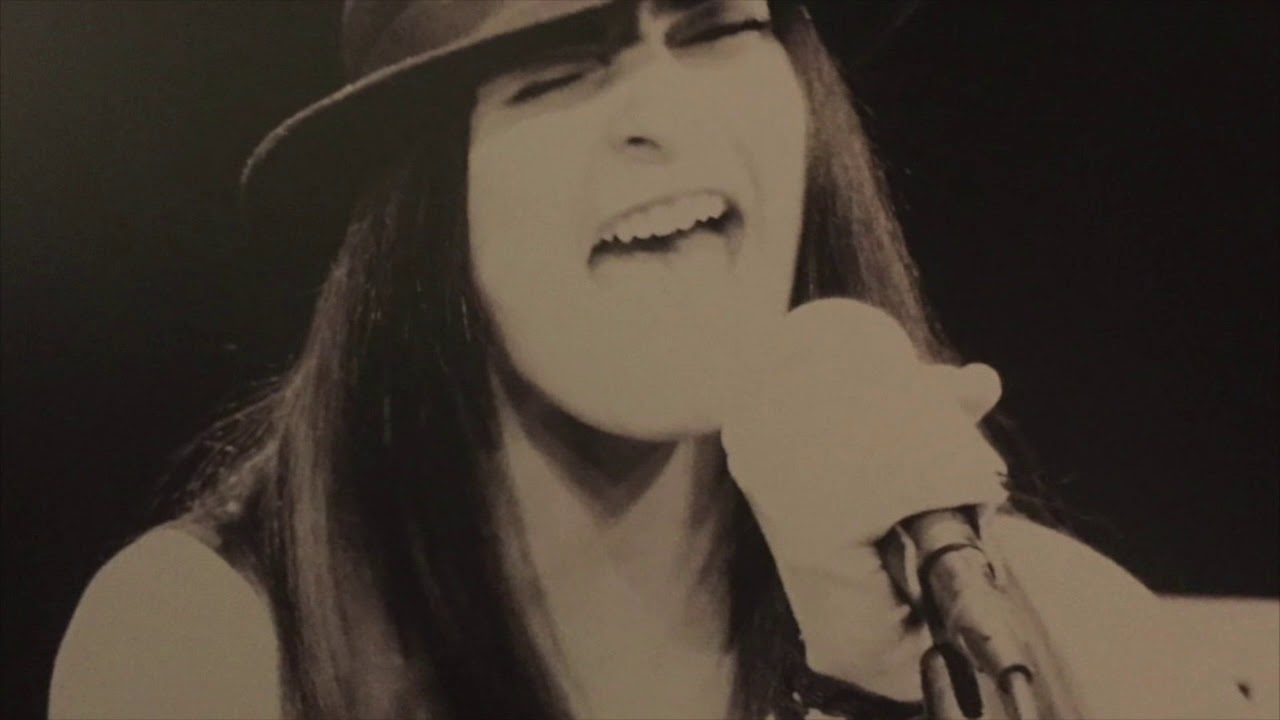 Caroline Bonnet - Norwegian Artist - YouTube