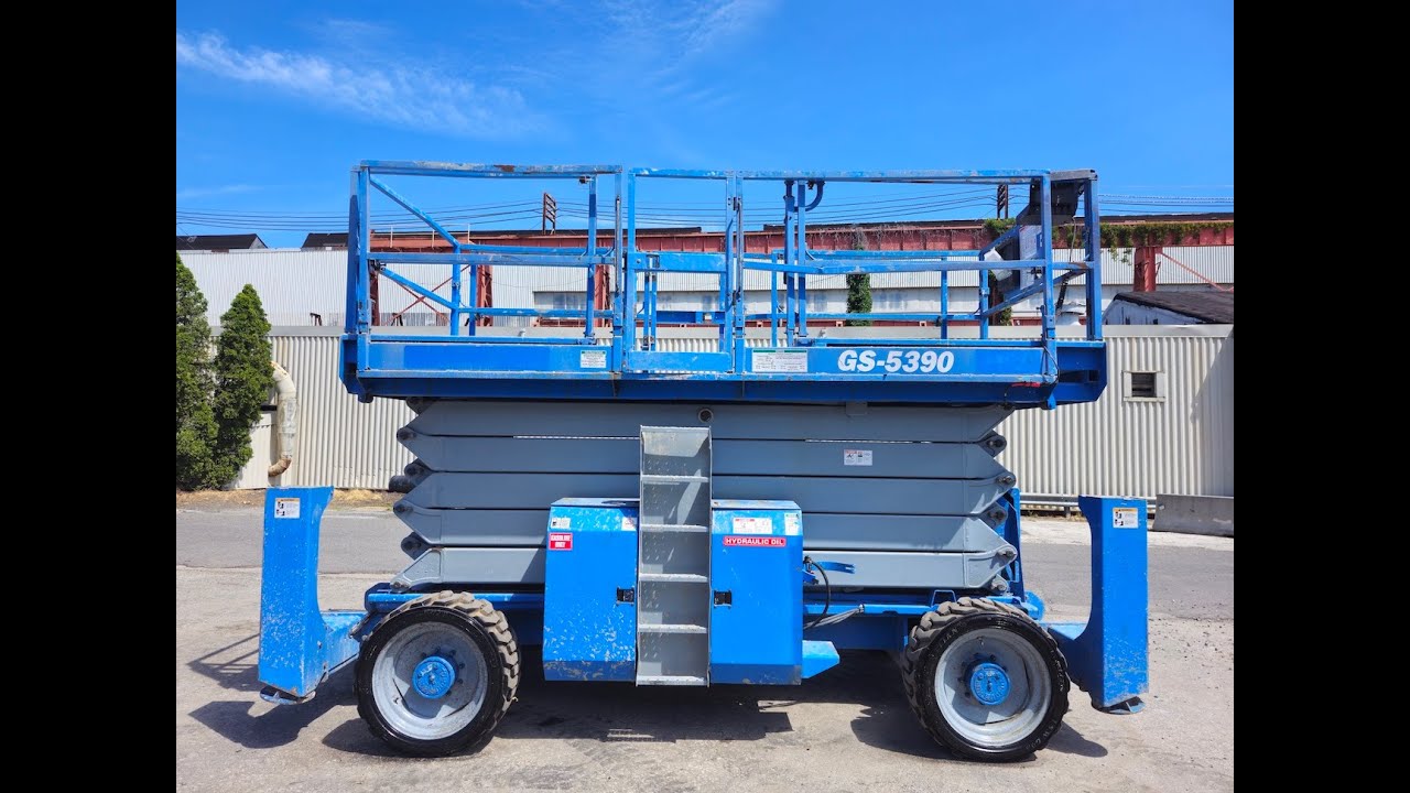 2008 Genie GS-5390 4x4 Scissor Lift (039) - YouTube