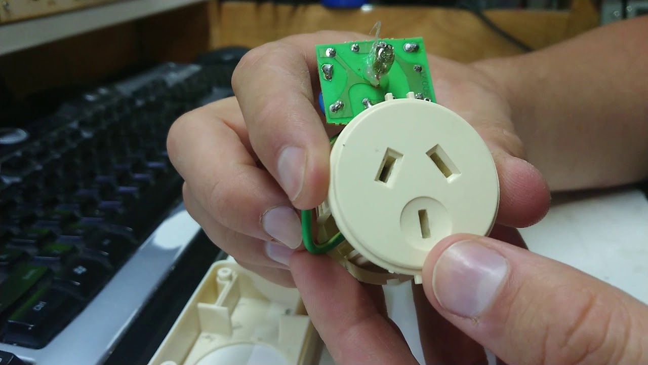 What's inside a surge protector (Quickie) - YouTube