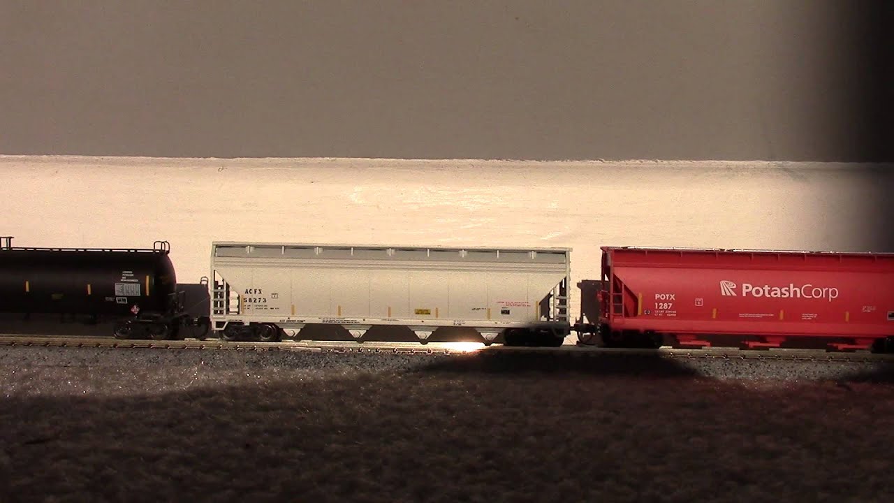 Long CN N scale freight train. - YouTube
