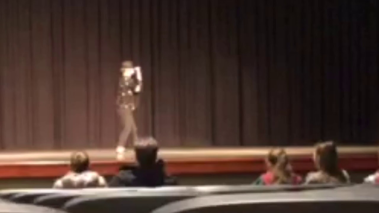 School talent show Michael Jackson - YouTube