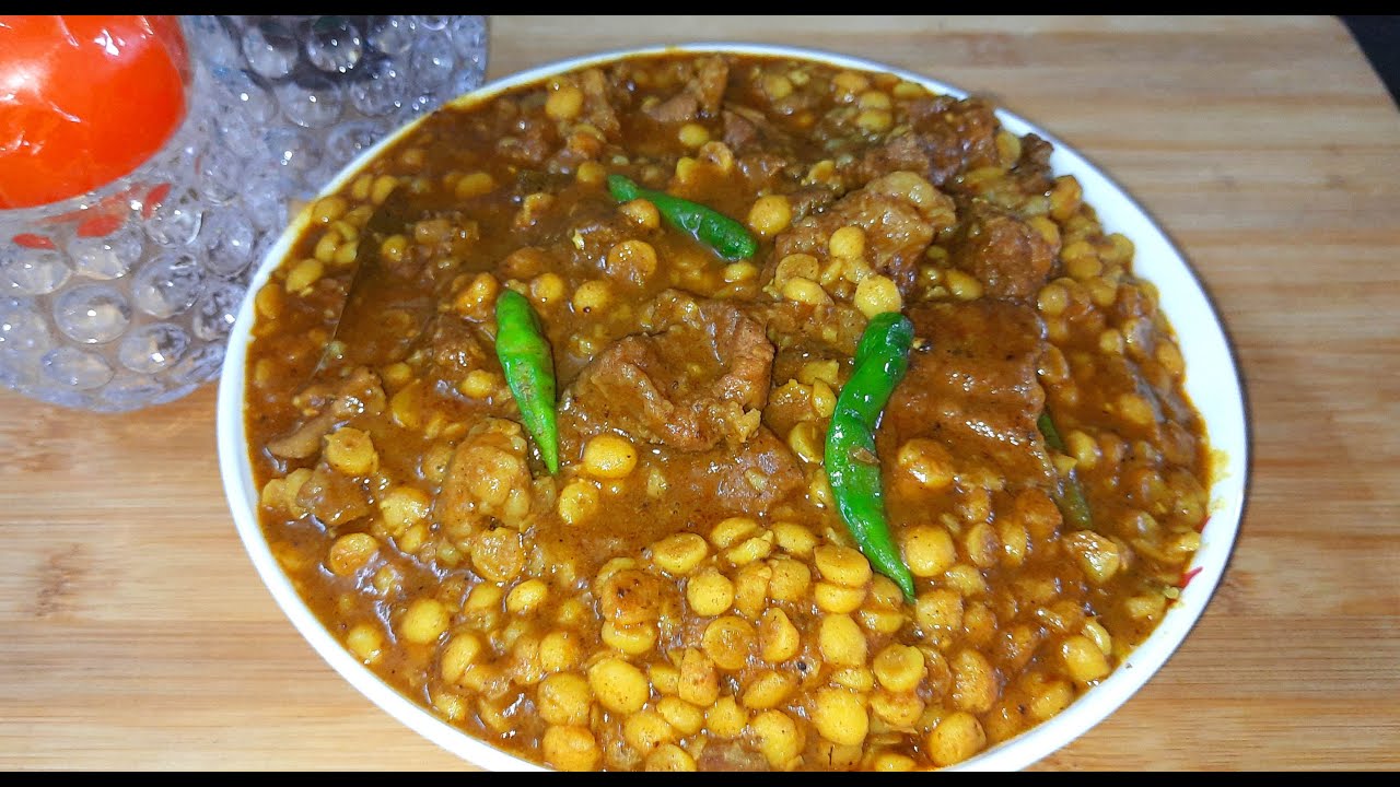 BOOTER DAL DIYE GORUR MANGSO || ছোলার ডালে গরুর মাংস রান্না || Beef ...