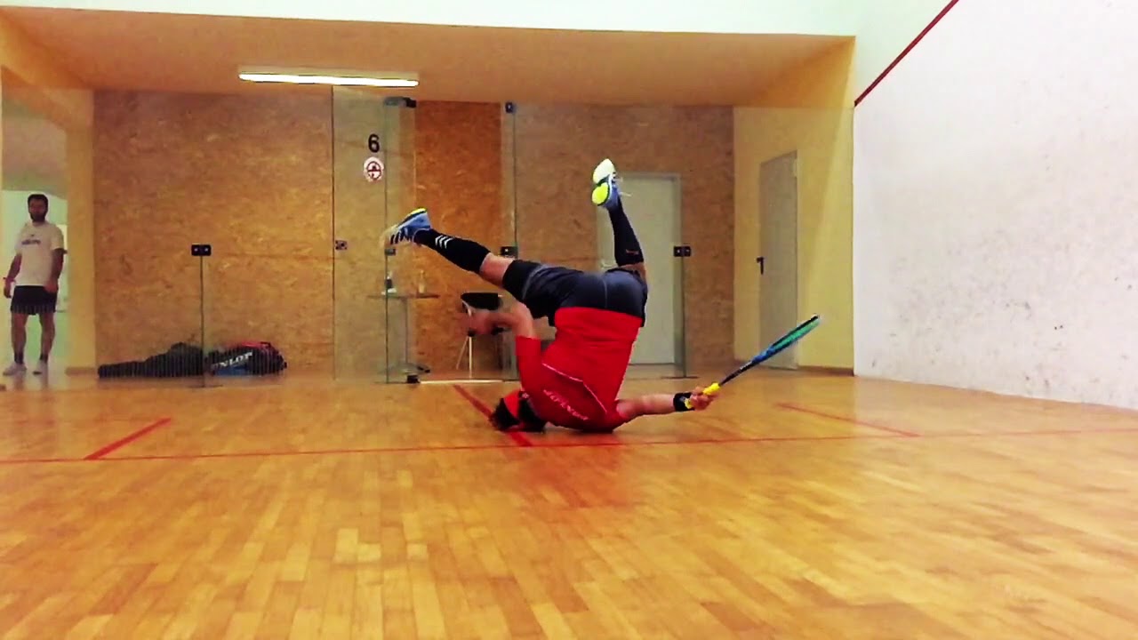 The Dancing Squash Player - YouTube