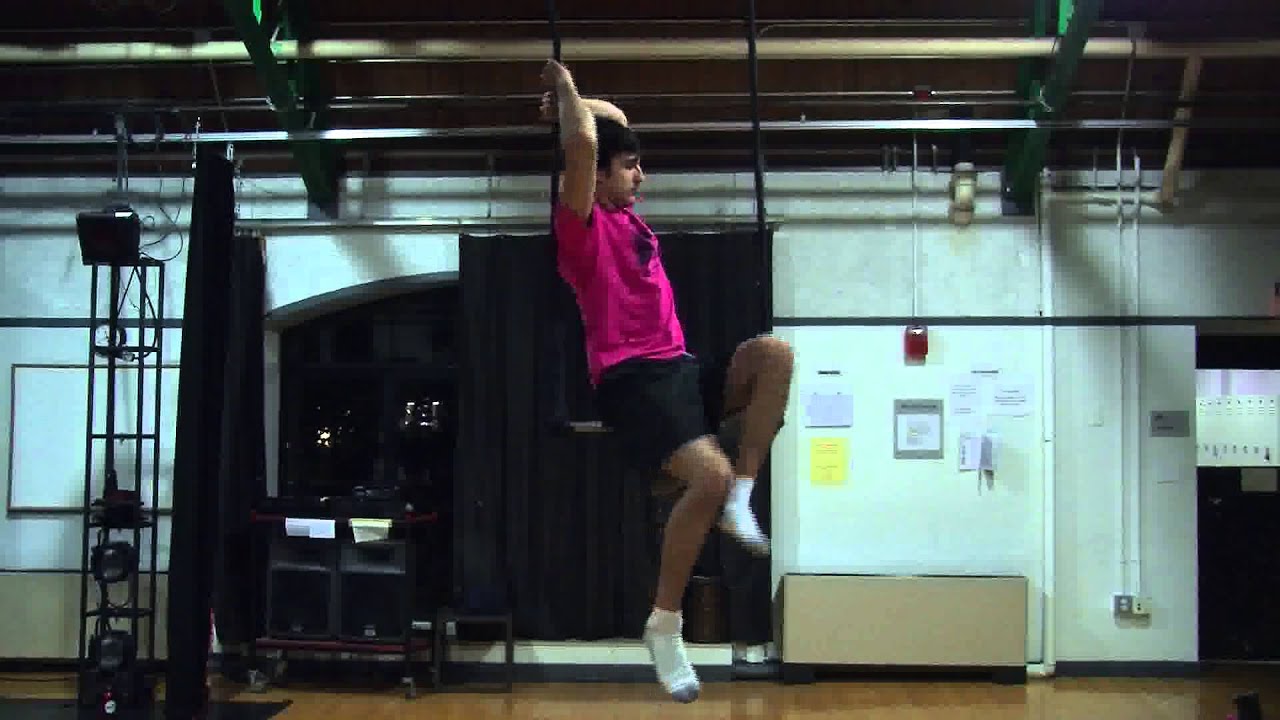 Single Trapeze: Two-feet Moon - YouTube